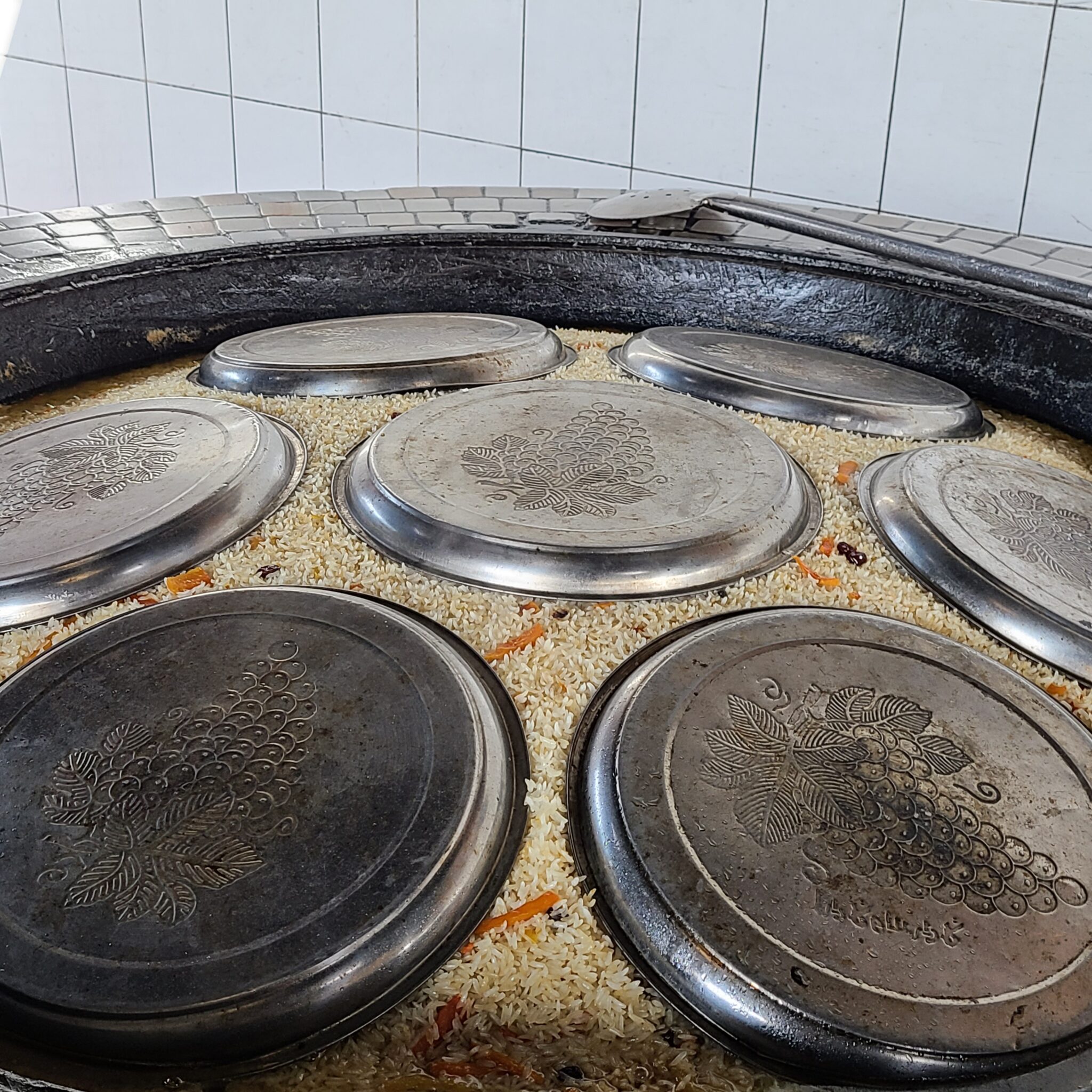 Besh Qozon: Giant Plov Kitchen in Uzbekistan