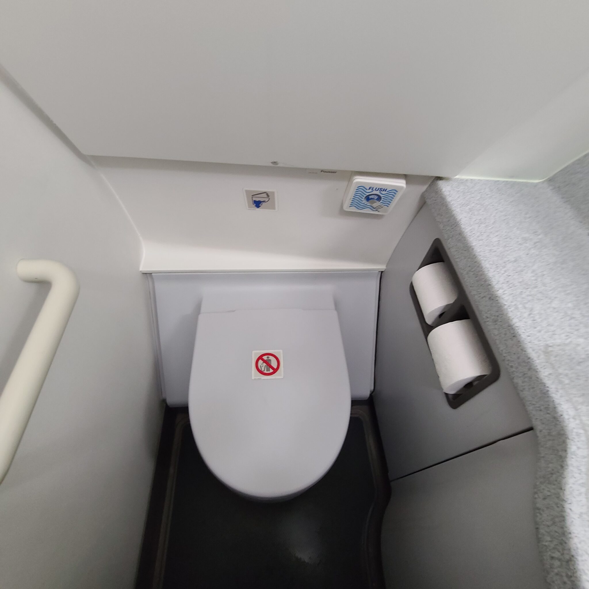 Review: Air France Business Class Airbus A320 (CDG-PRG)