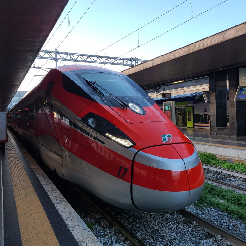 Review: Trenitalia Frecciarossa- Italian High Speed Train (Rome-Naples) [Business & Standard Class]