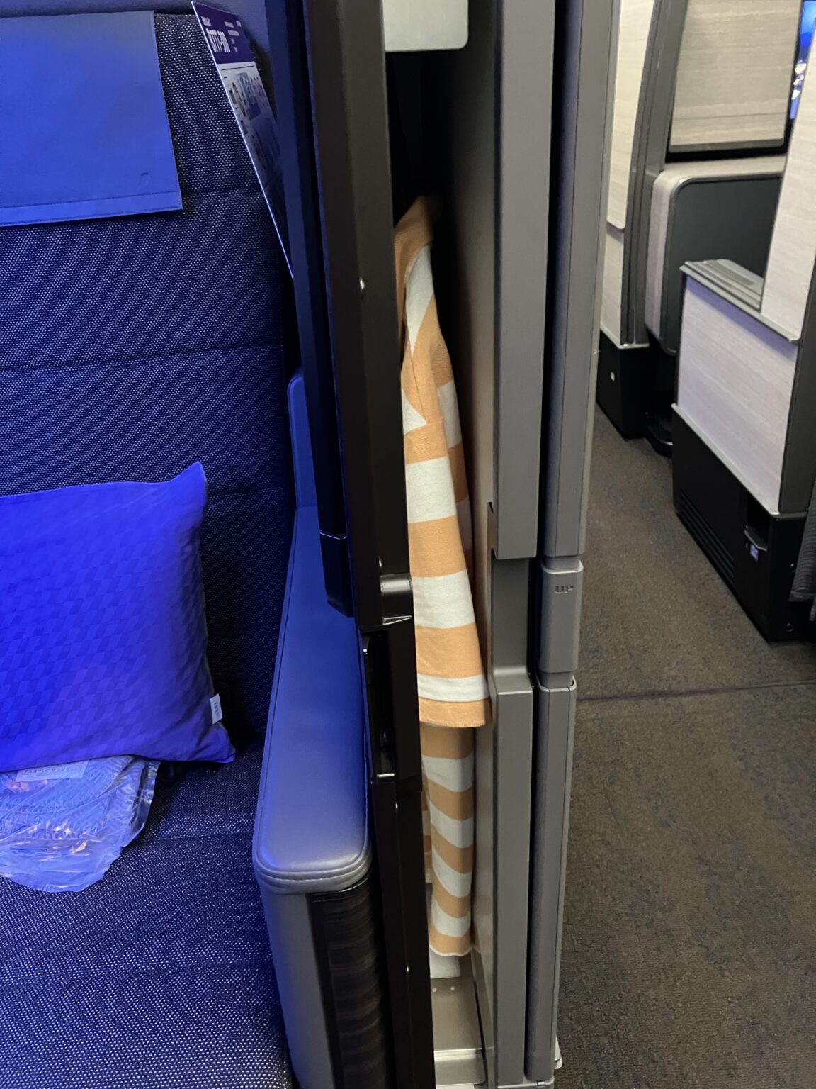 Review: ANA Boeing 777-300ER First Class "The Suite" (HND-SFO) [Limited ...