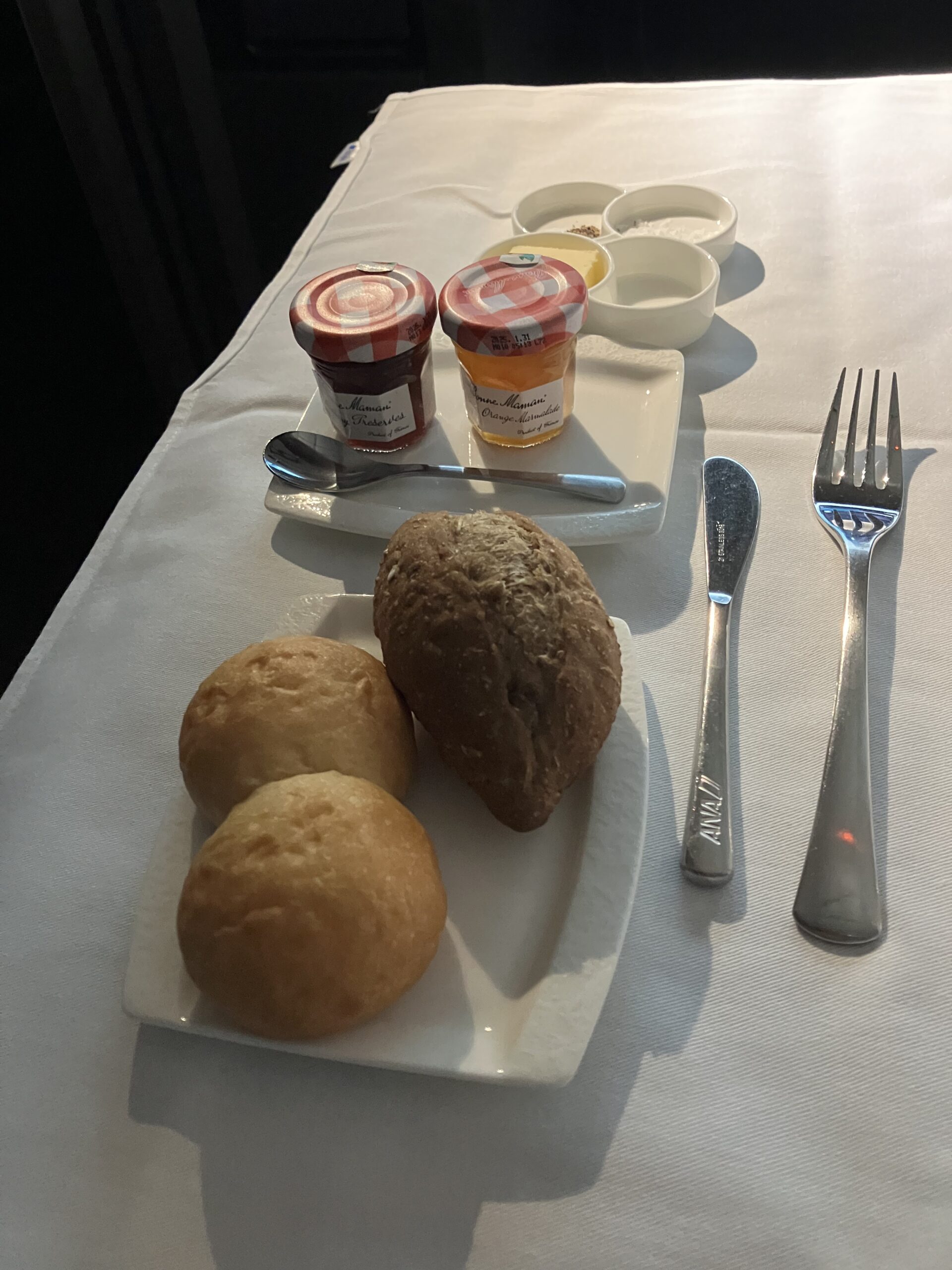Review: ANA Boeing 777-300ER First Class "The Suite" (HND-SFO) [Limited ...